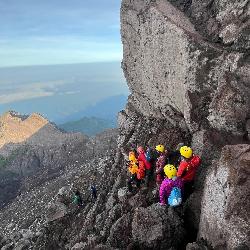 Inilah Seven Summits Jawa Timur Yang Harus Kamu Daki